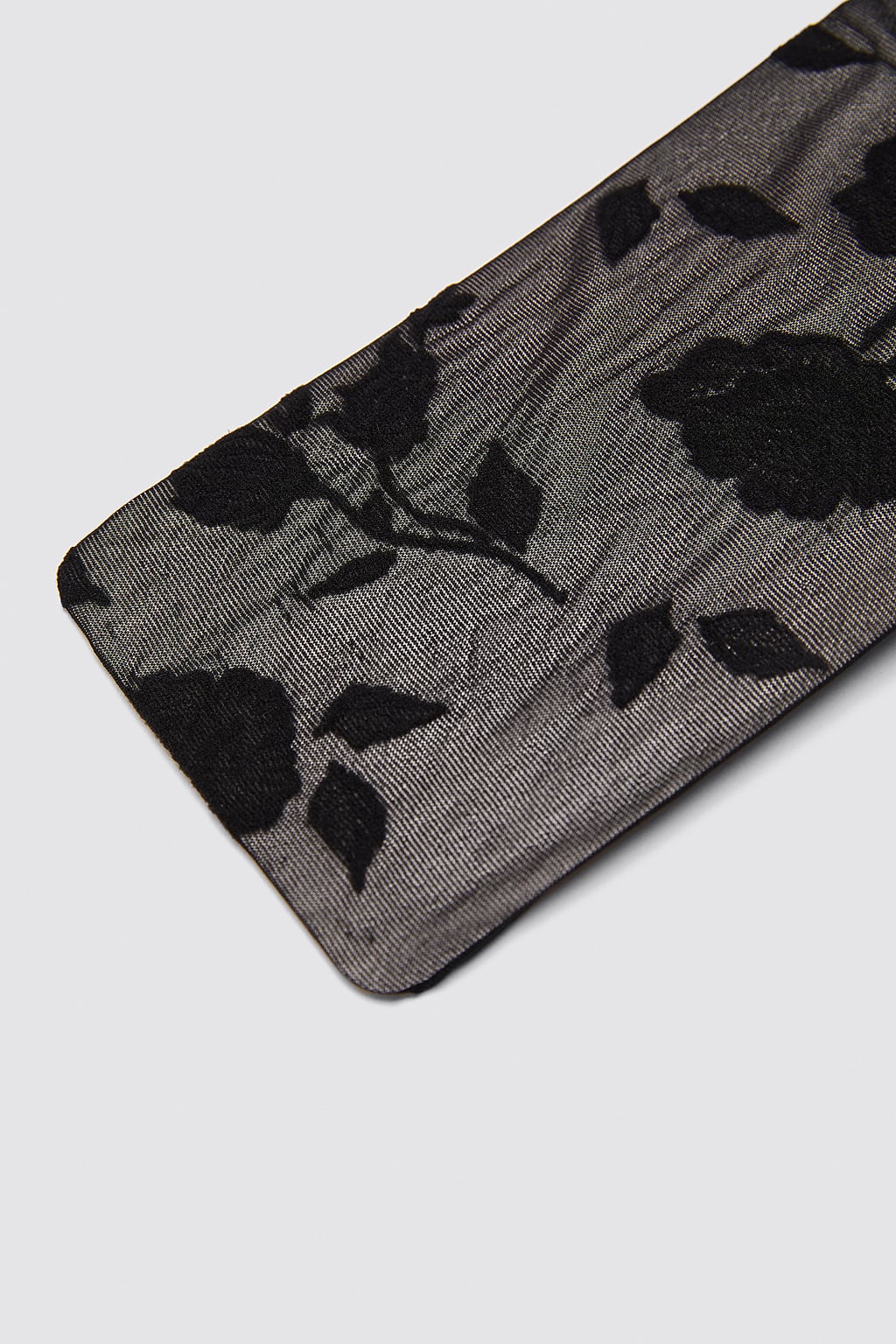 Las medias plumeti, la nueva prenda viral según Katie Holmes | Grazia