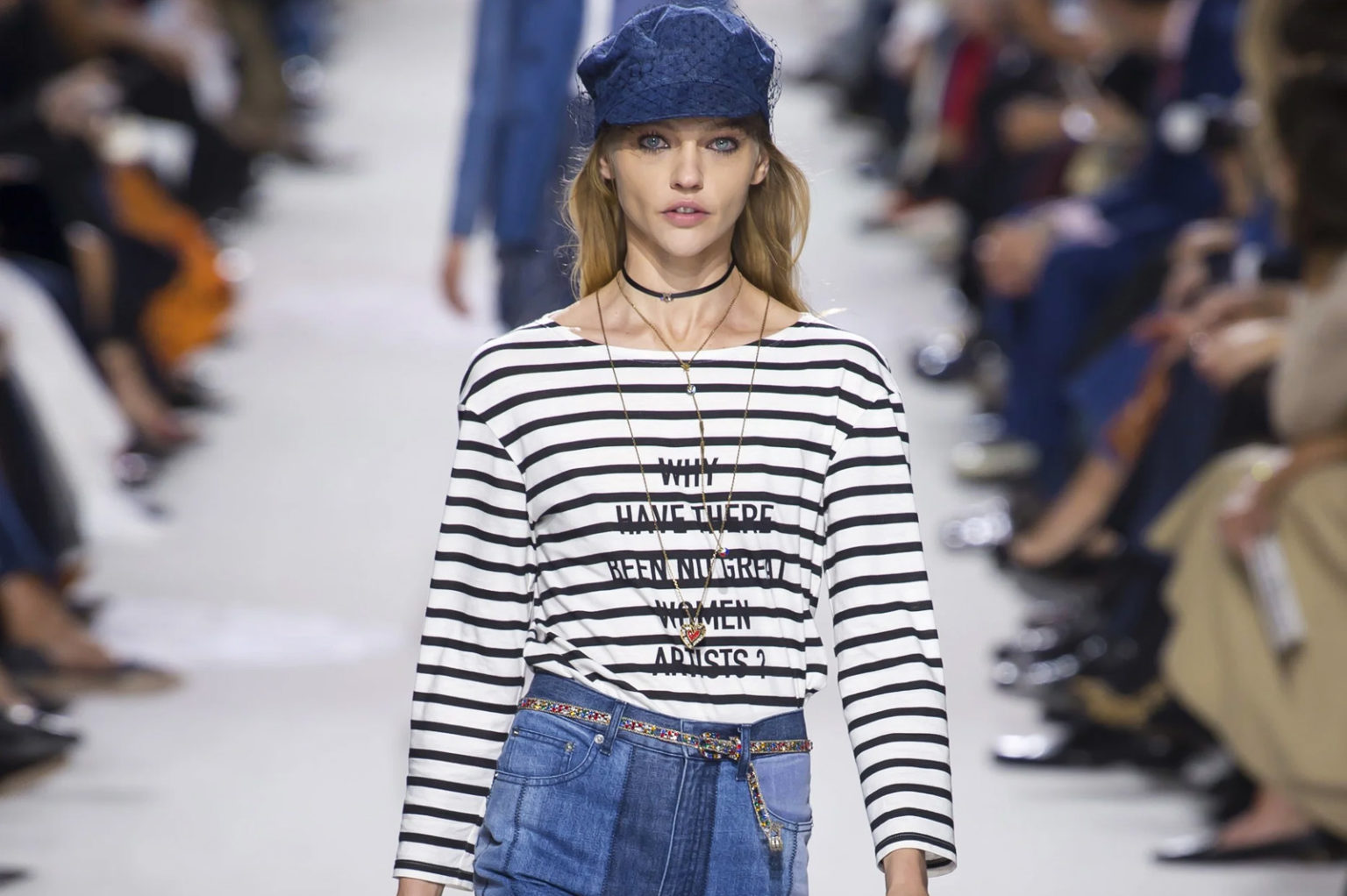 Dior debuta en el mundo del podcast con la serie 'Dior Talks' centrada ...