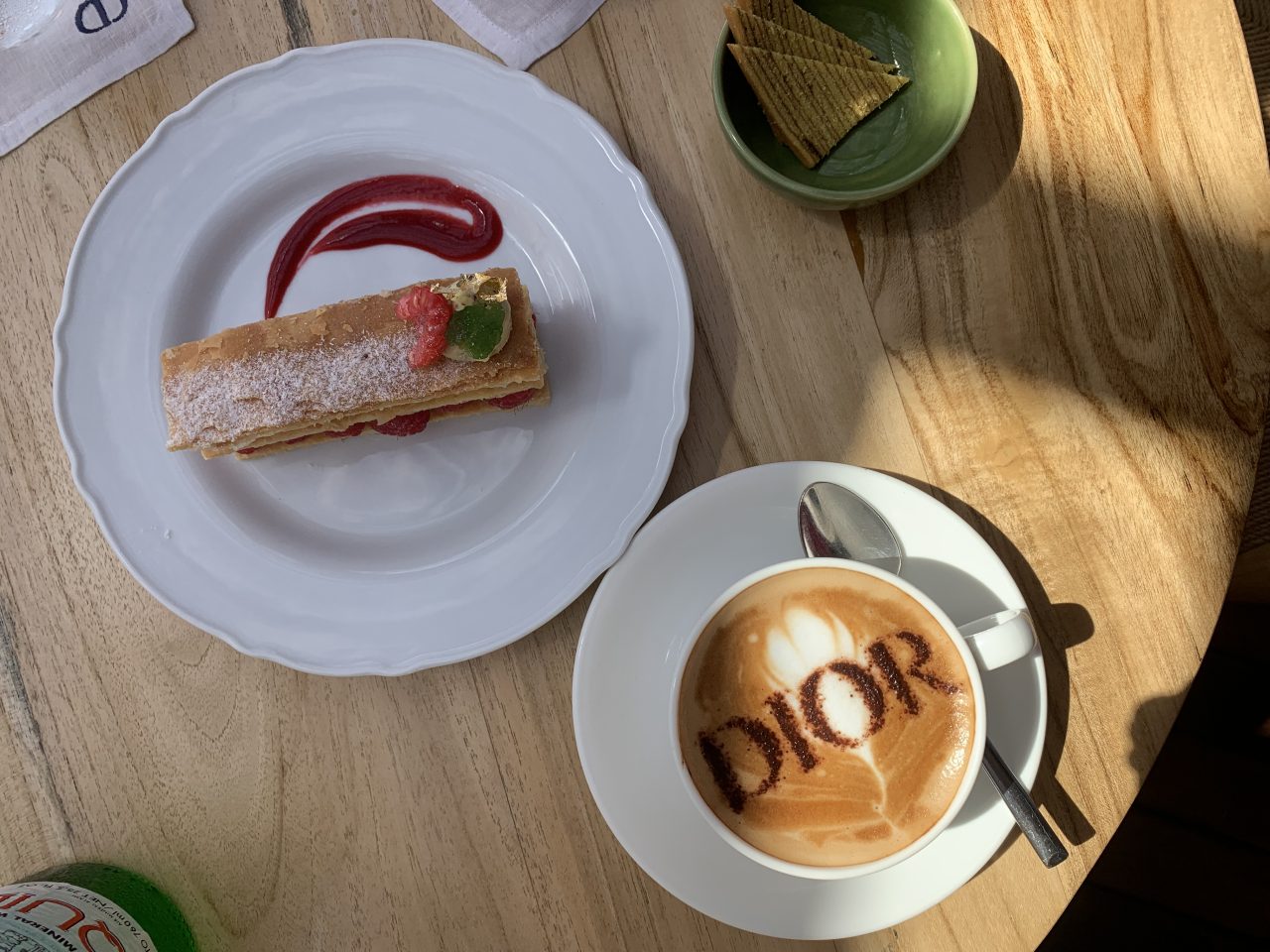 El café y la tienda pop up de Dior en Bali | Grazia
