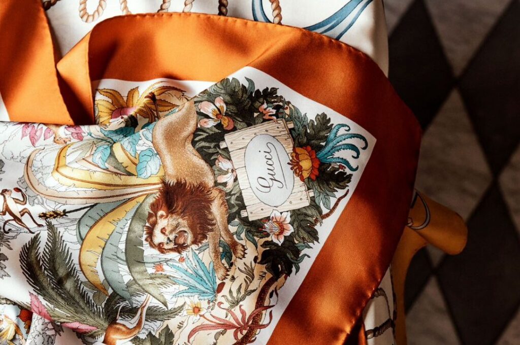 ‘Gucci: The Art of Silk’, una celebración al legado de la seda