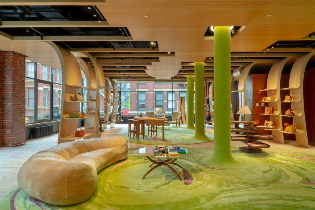 Longchamp reabre su flagship en el SoHo de Nueva York