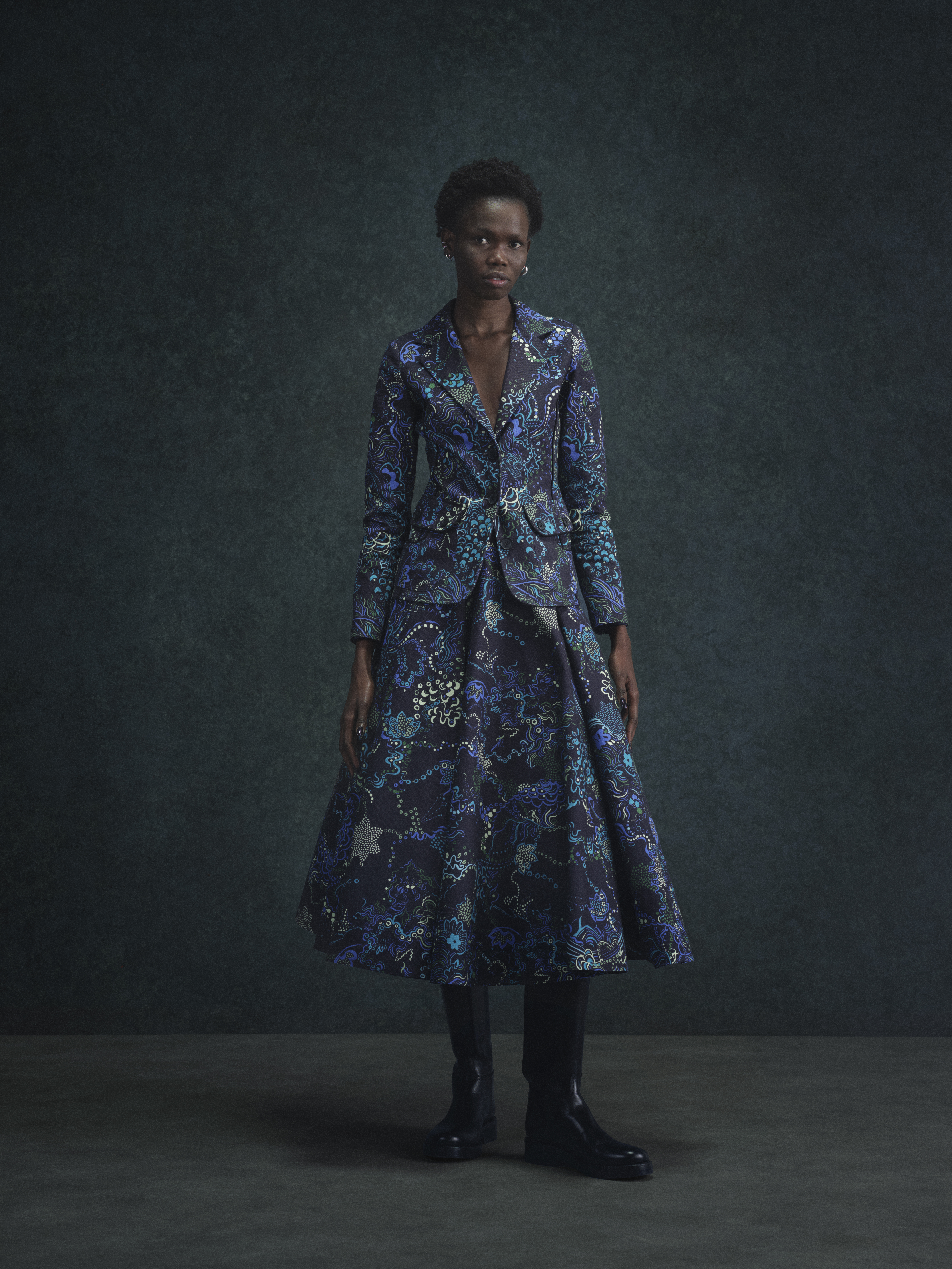 Modest Fashion Inspiration Off The Autumn/Winter '22 Runway