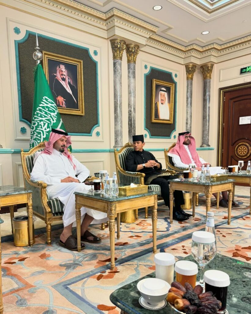 Brunei's Prince Mateen & Princess Anisha In Saudi For Umrah