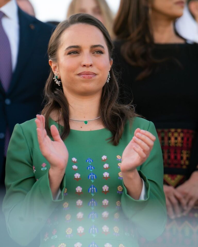 Princess Salma In Dubai Palestinian Designer For Silver Jubilee