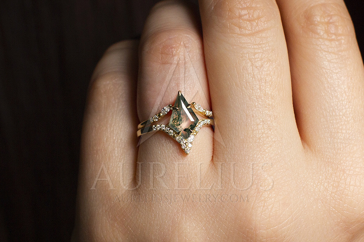 How To Wear Your Stacked Wedding Ring Set - Grazia Middle East