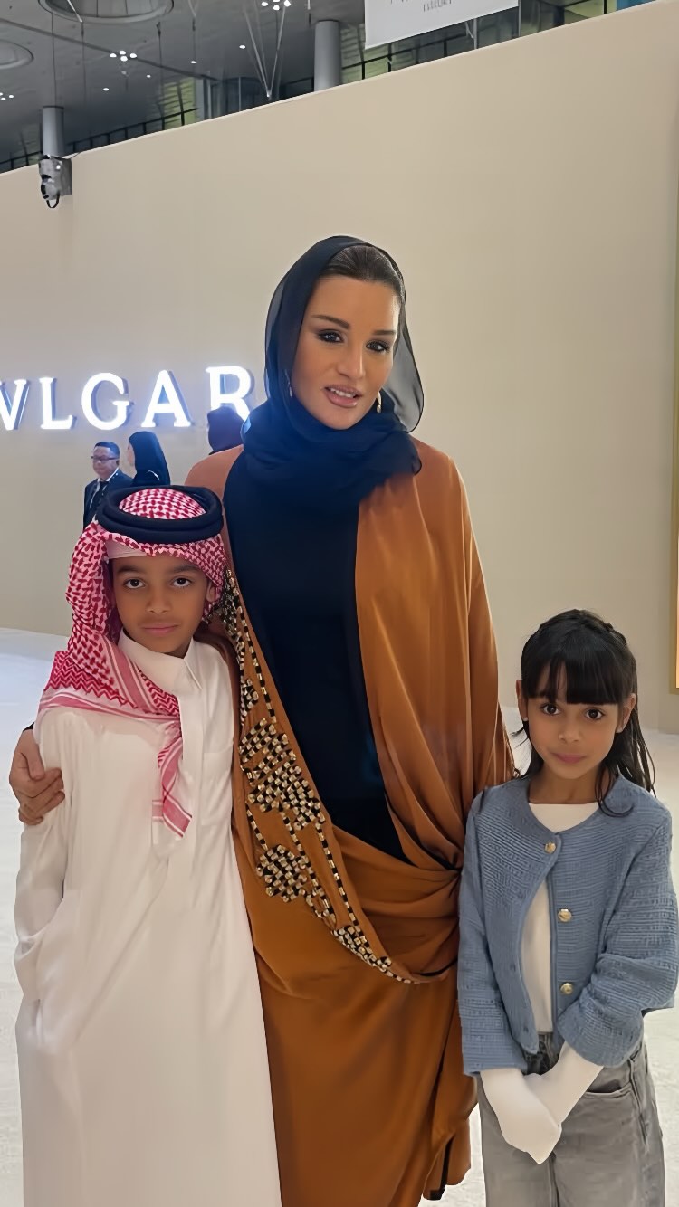 Sheikha Moza, Sheikha Jawaher At Doha Jewellery Exhibition