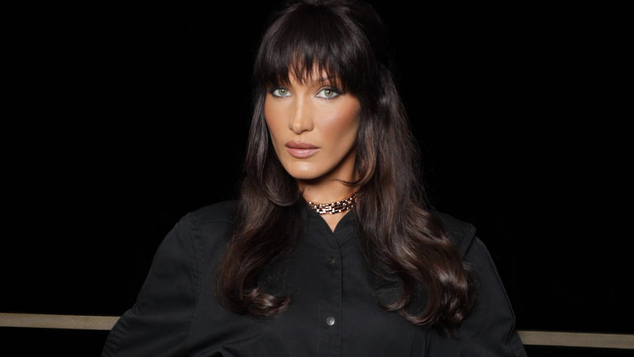 Bella Hadid Shares A Touching Ramadan Greeting For Palestine