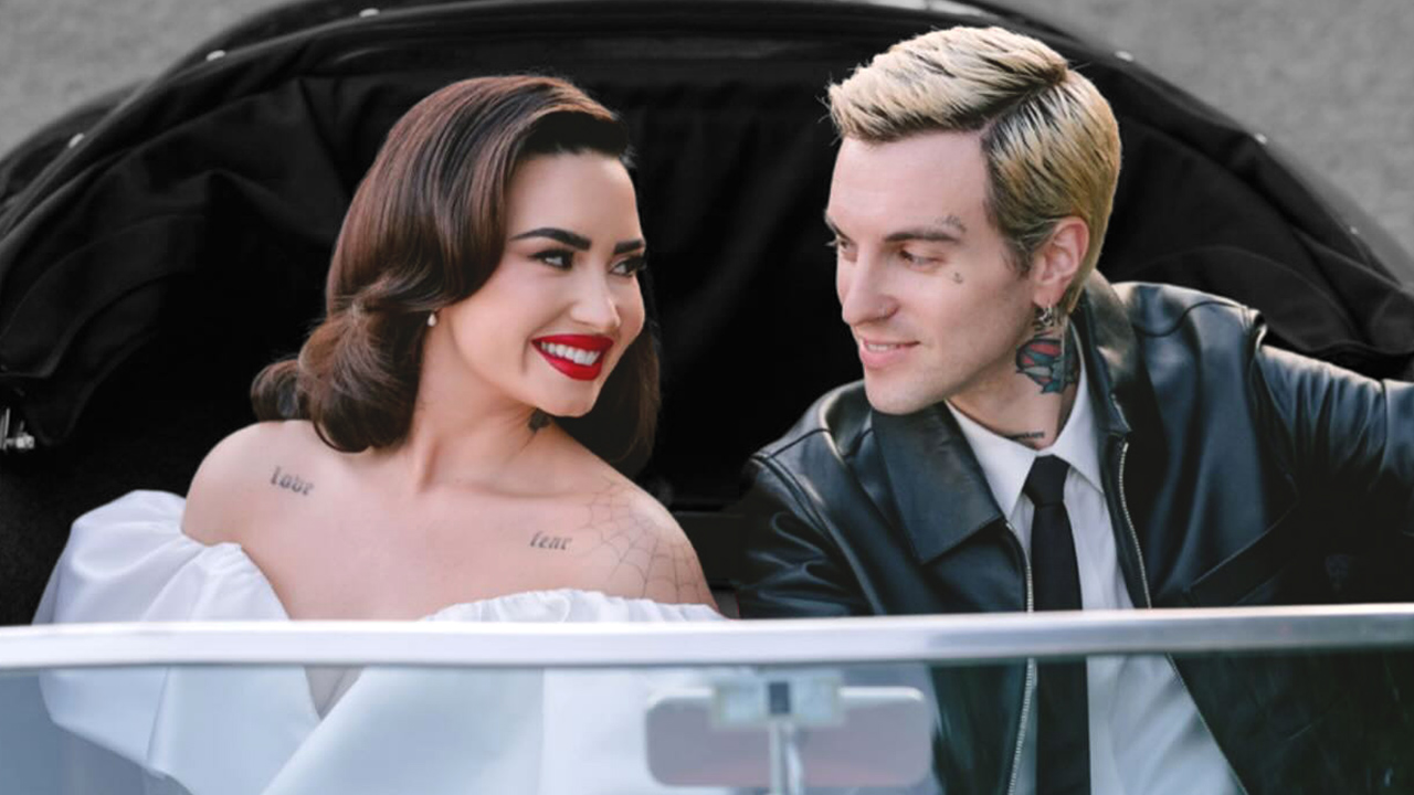 Demi Lovato Marries Jordan Lutes In Vivienne Westwood Look