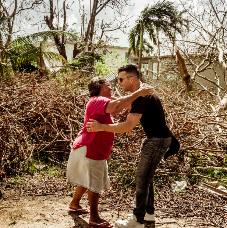 RICKY MARTIN LLEVÓ AYUDA A PUERTO RICO | Grazia México y Latinoamérica