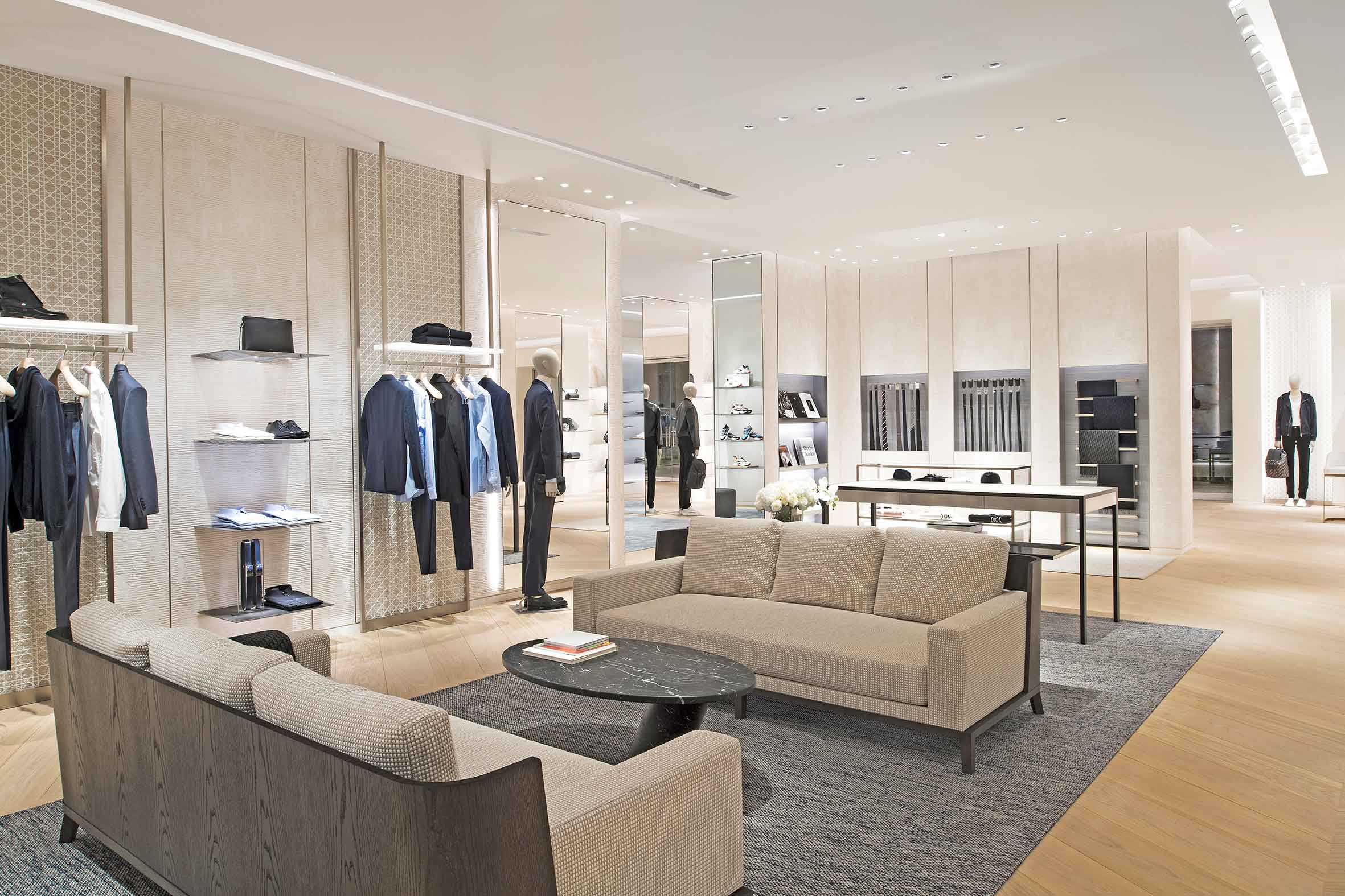 Dior finalmente abre una flagship store en México | Grazia México y ...