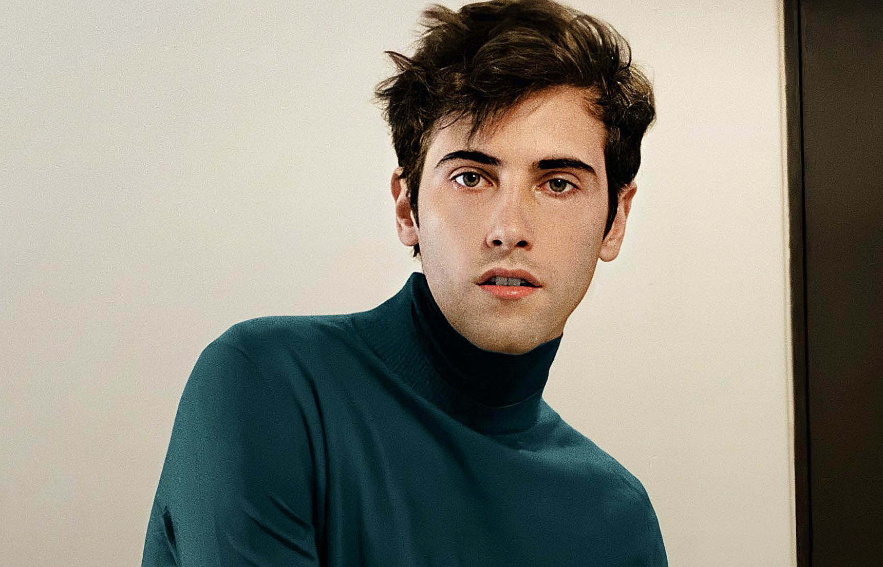 Under Pressure: Yankel Stevan propone el mood para la estación | Grazia ...