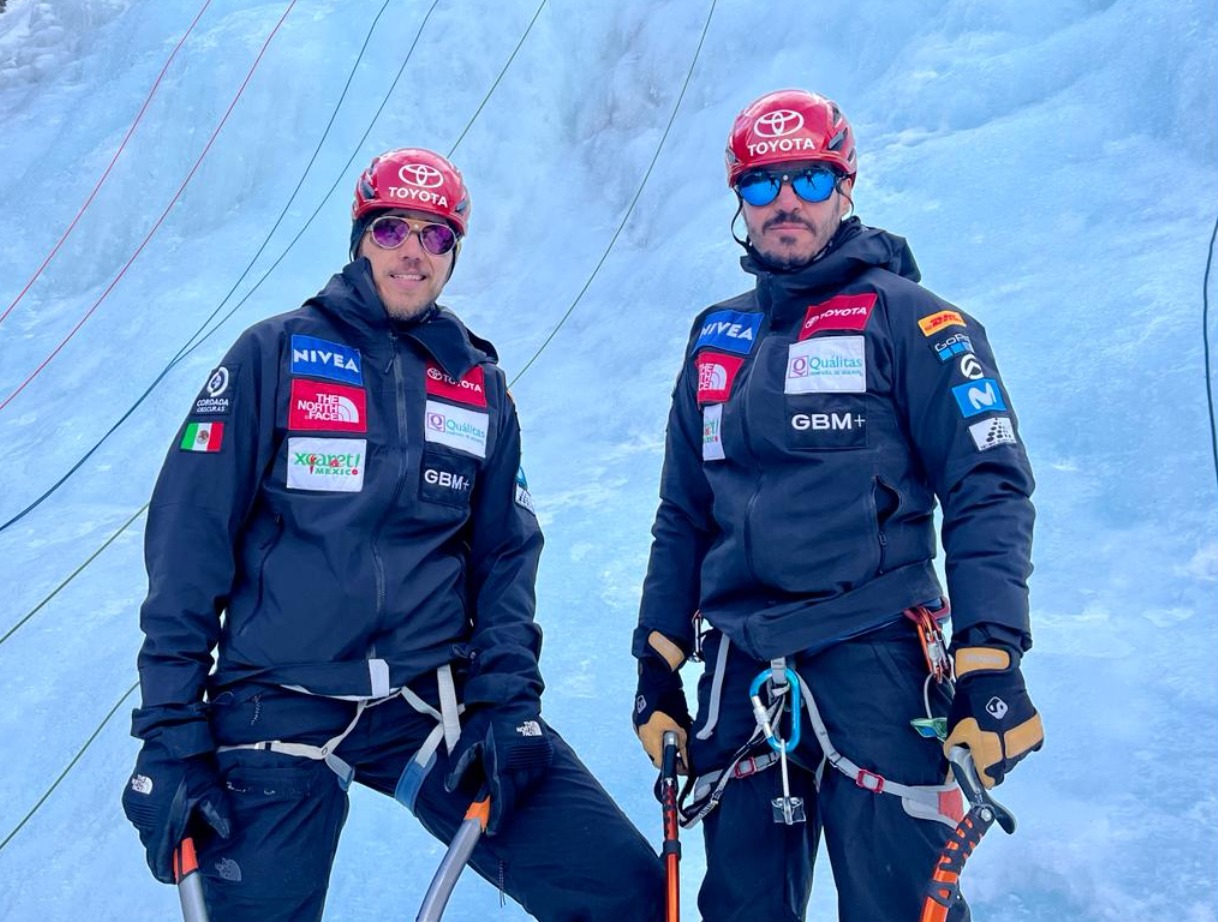 Alpinista mexicano invidente y su guía buscan conquistar el Everest ...