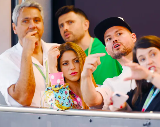 ¡Confirmado! Shakira y Louis Hamilton son pareja, afirma publicación ...