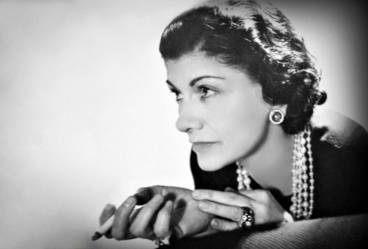"Gabrielle Chanel: Fashion Manifiesto": Una exposición a través del tiempo