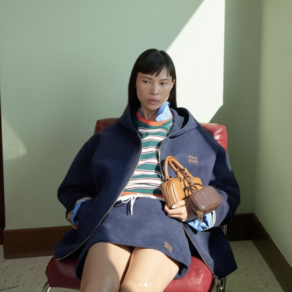 "Miu Miu Magia: Chispa Mundialmente Irresistible"