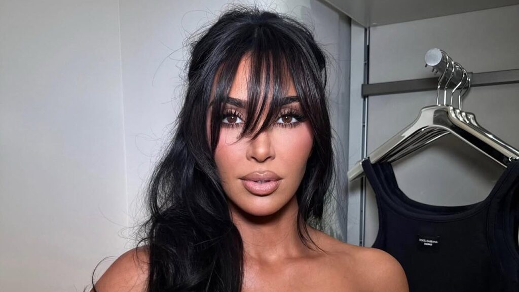 Nike y Skims, de Kim Kardashian, lanzarán línea de ropa deportiva ...