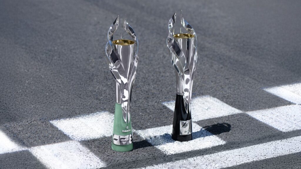 Este es el trofeo oficial de la F1 en México | Grazia México y ...