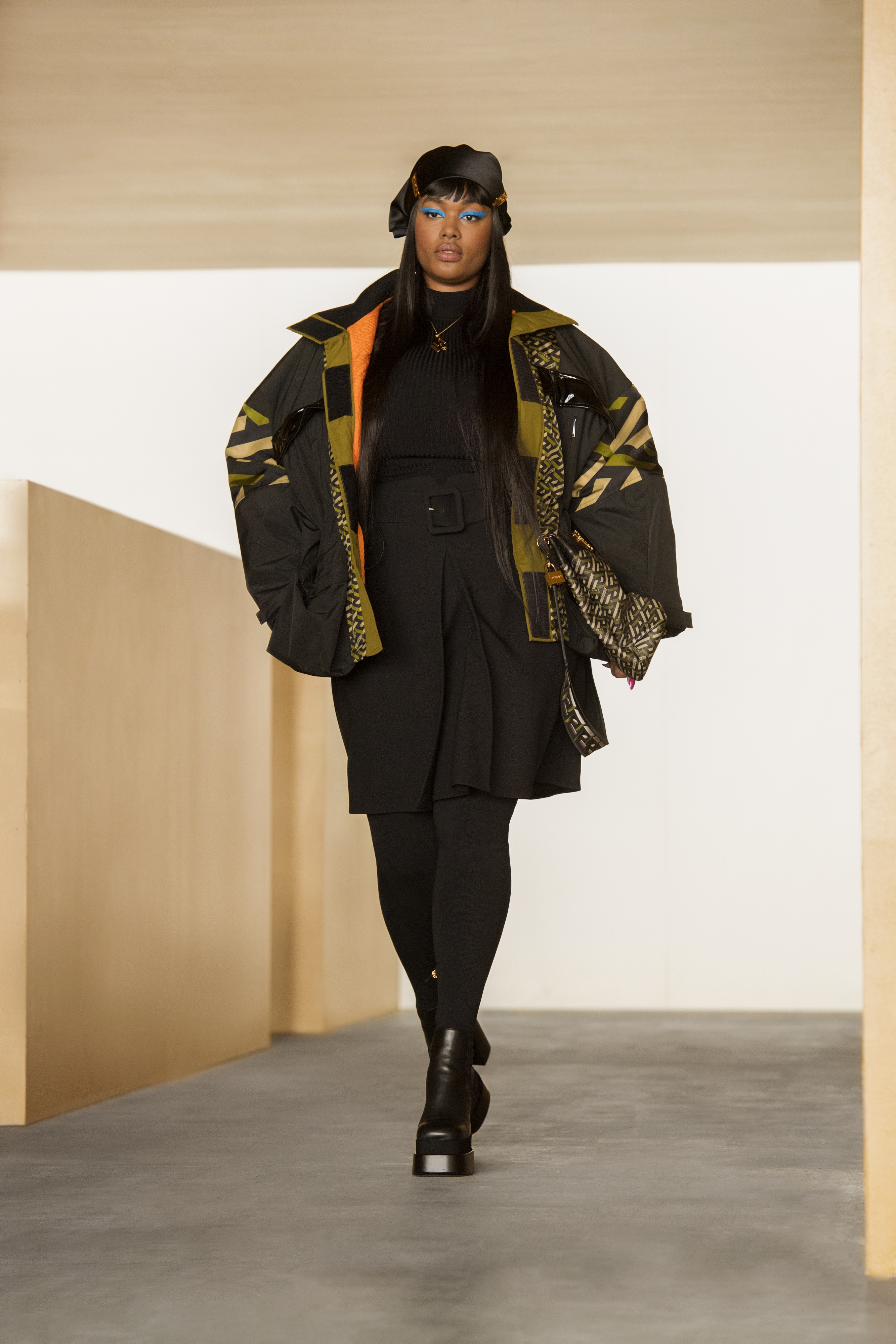Versace Fall-Winter 2021 Collection: Photos, Video - Grazia
