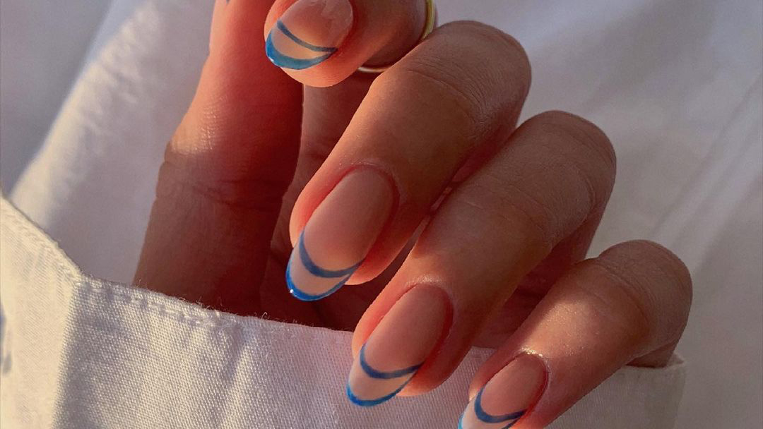The Outline French Manicure Is The Latest Nail Trend To Try - Grazia USA