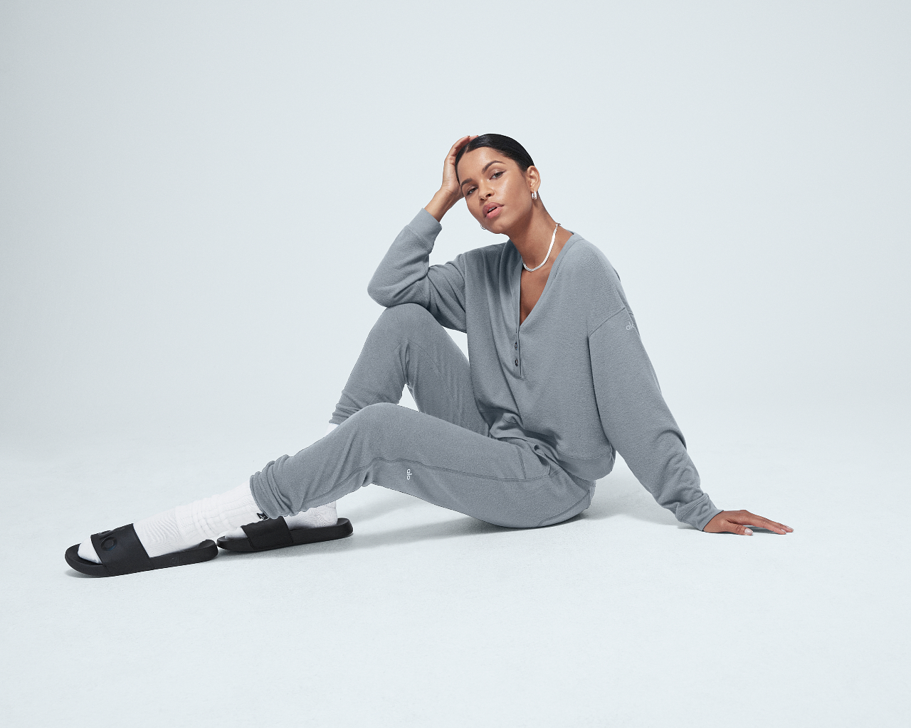 Shop Alo Yoga’s Color Collections Based On Your Mood — GRAZIA USA