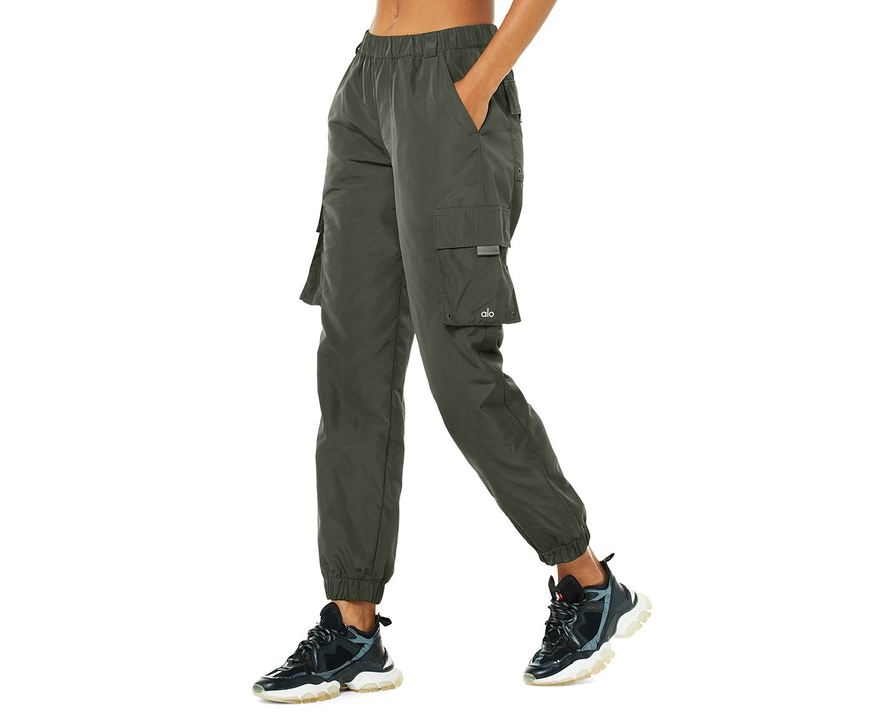 Here’s Why We Are Obsessing Over Alo Yoga’s Dark Cactus Color Drop ...