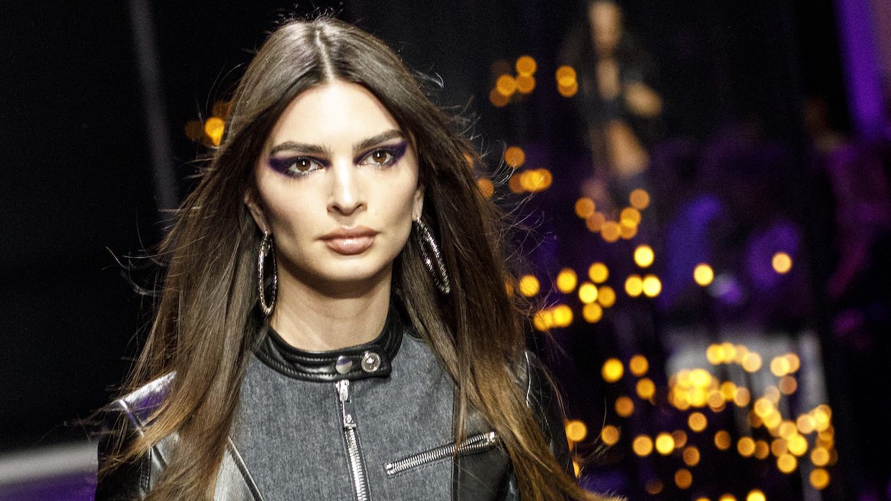 Emily Ratajkowski Takes a Breather from Fashion Month at the Beach