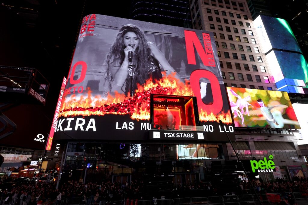 Shakira Takes Over Times Square with Free Concert