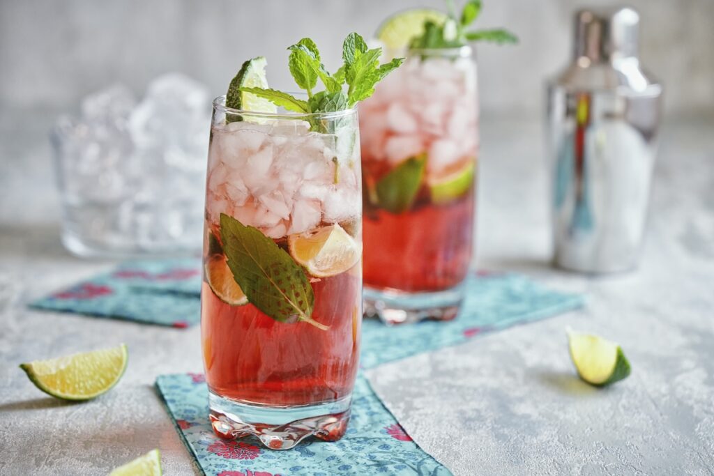 Labor Day Cocktails: 12 Summer Party Drink Recipes