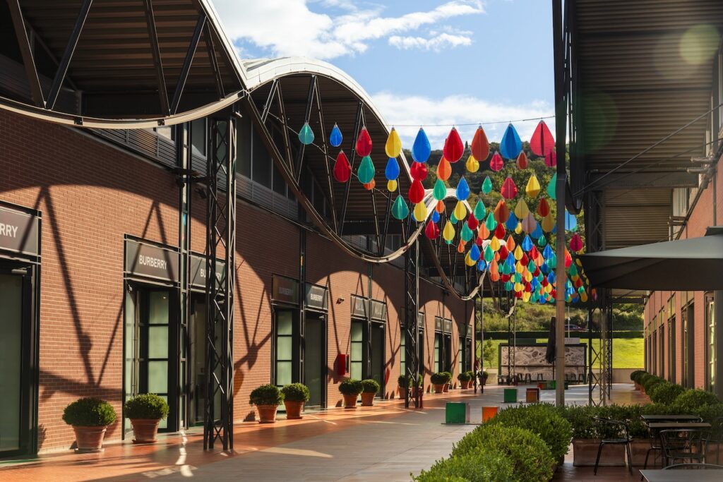 The Mall Firenze: Your Tuscan Luxury Shopping Getaway