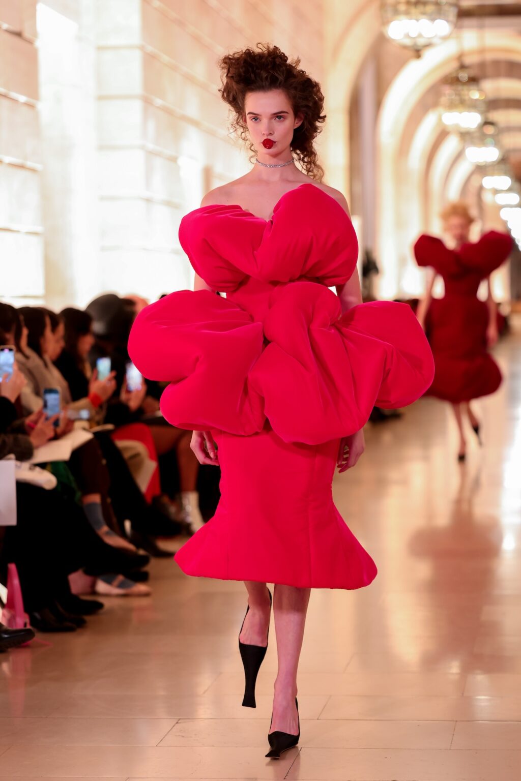 Marc Jacobs Spring 2025: A Bold Pre-NYFW Statement