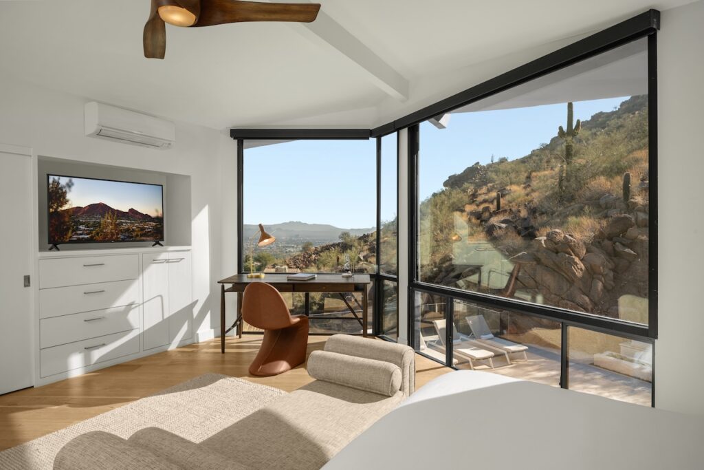 Sanctuary Camelback Mountain Review: Scottsdale’s Luxury Oasis