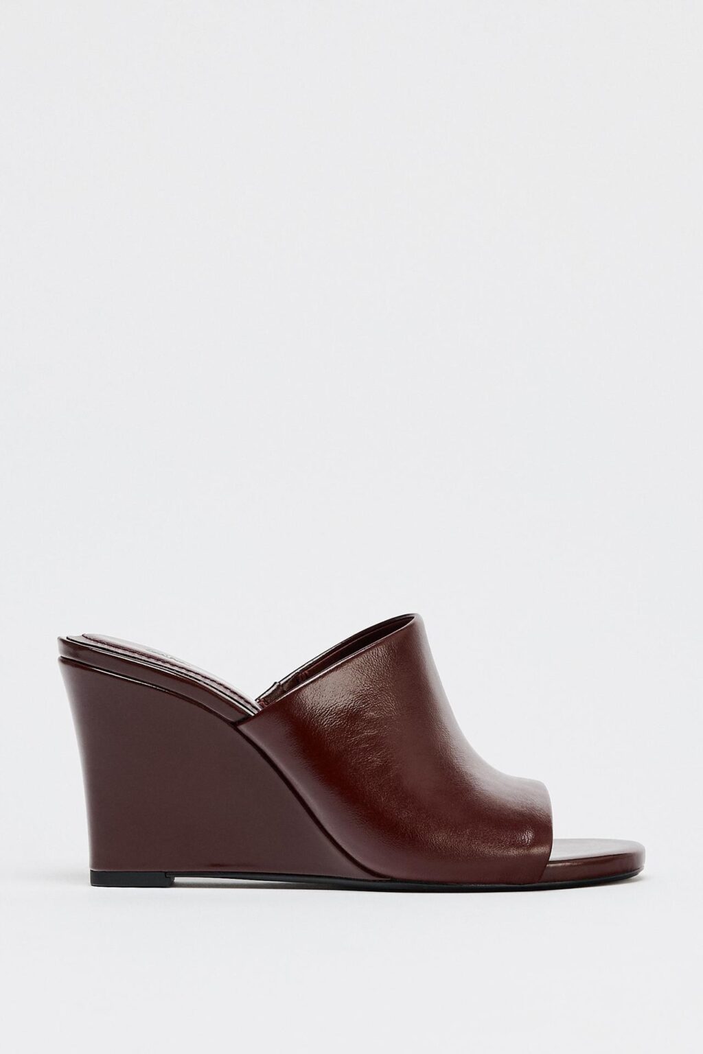 Zara Viral Wedge Sandals: 10 Summer Outfits to Style Them With
