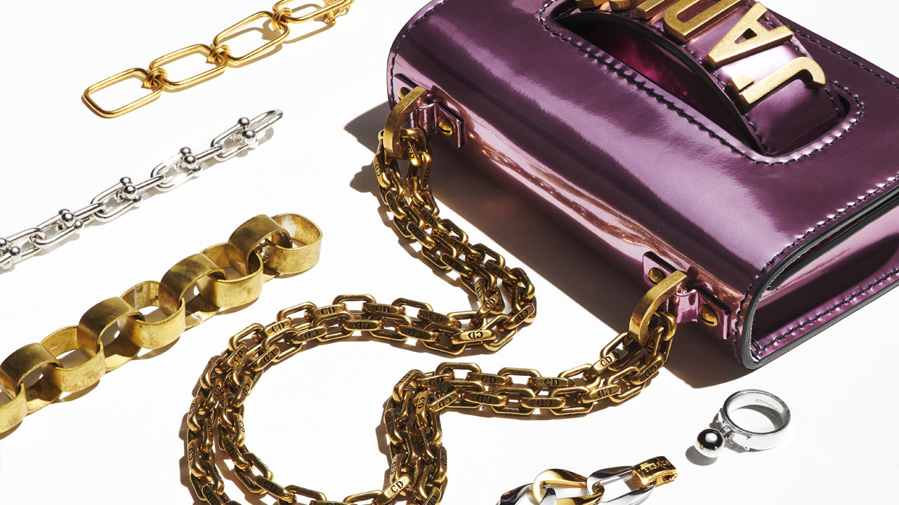 How to wear the chunky gold chain trend dominating designer fashion