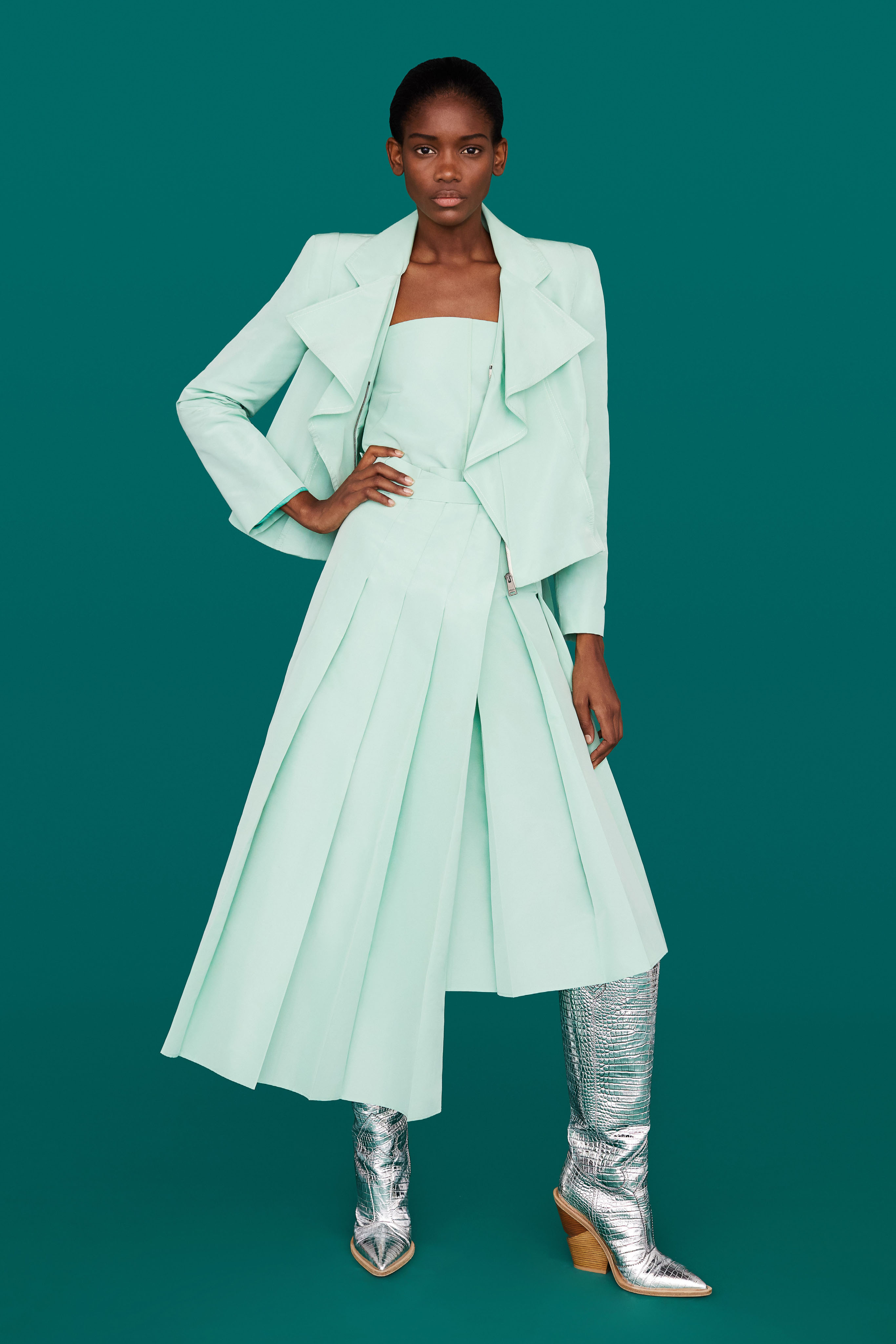 See the Fendi Cruise 2019 Collection (Resort 2019) in full here