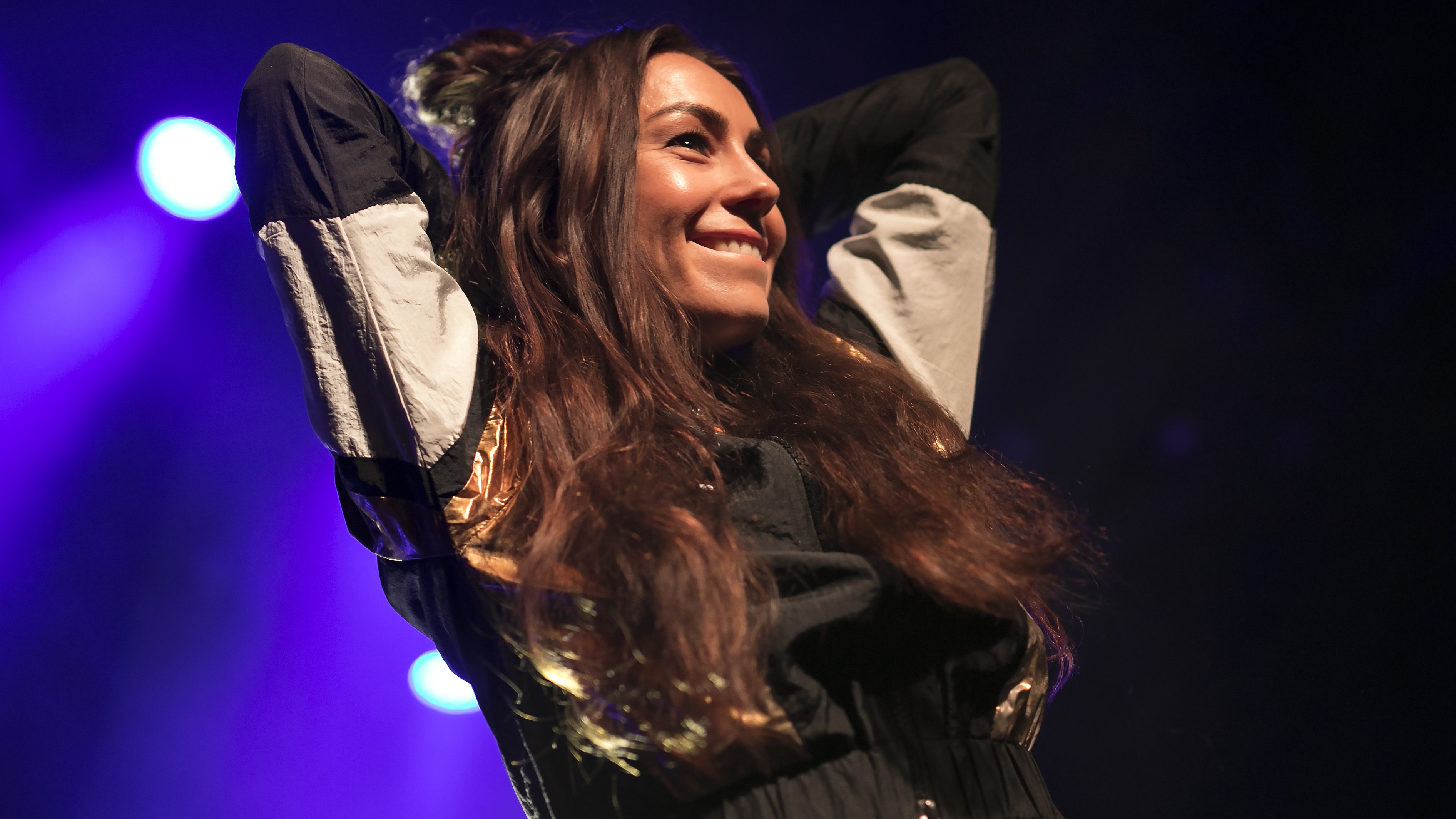 Amy Shark Says Hi To New York City - Grazia