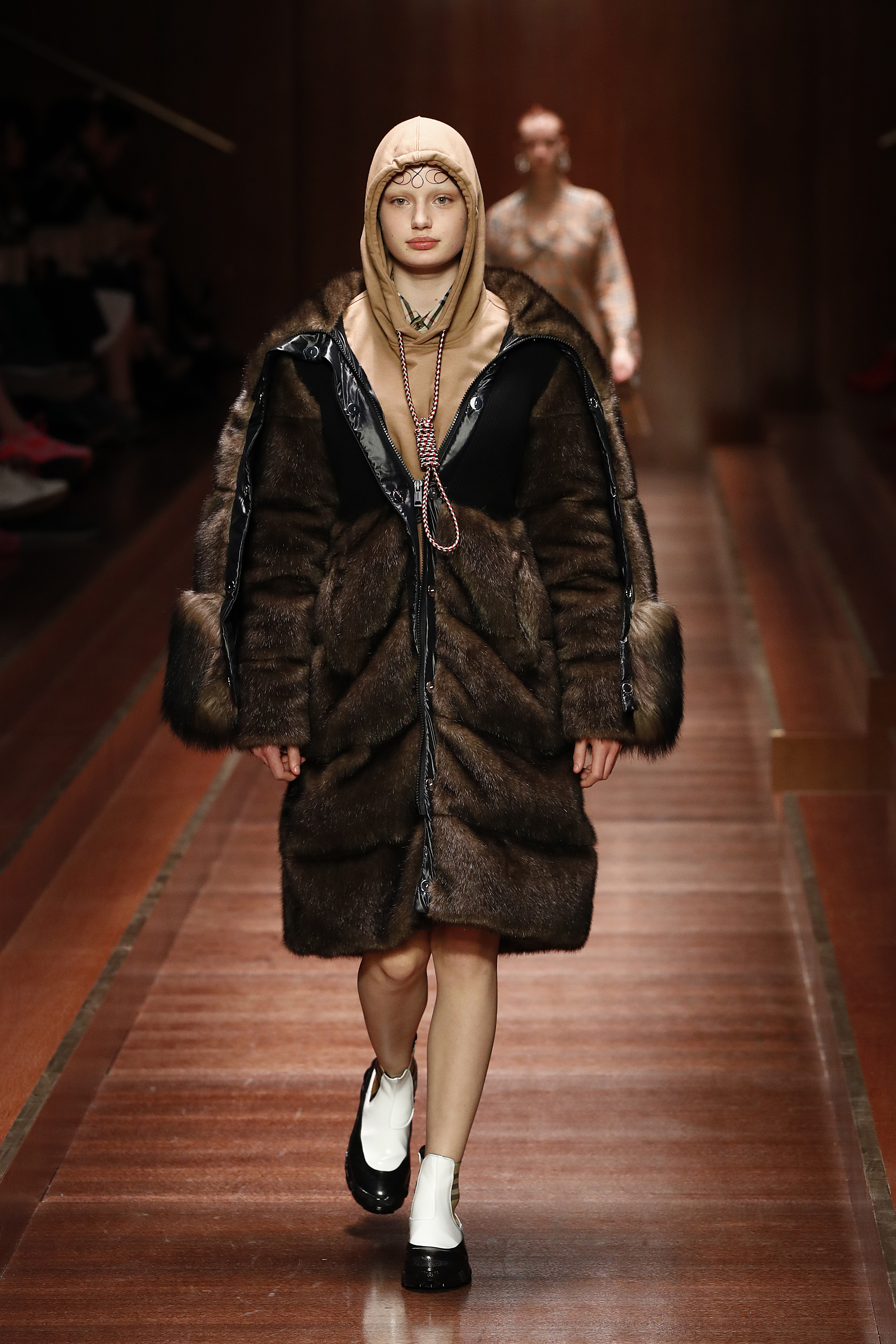 Burberry - Runway - LFW February 2019 - Grazia