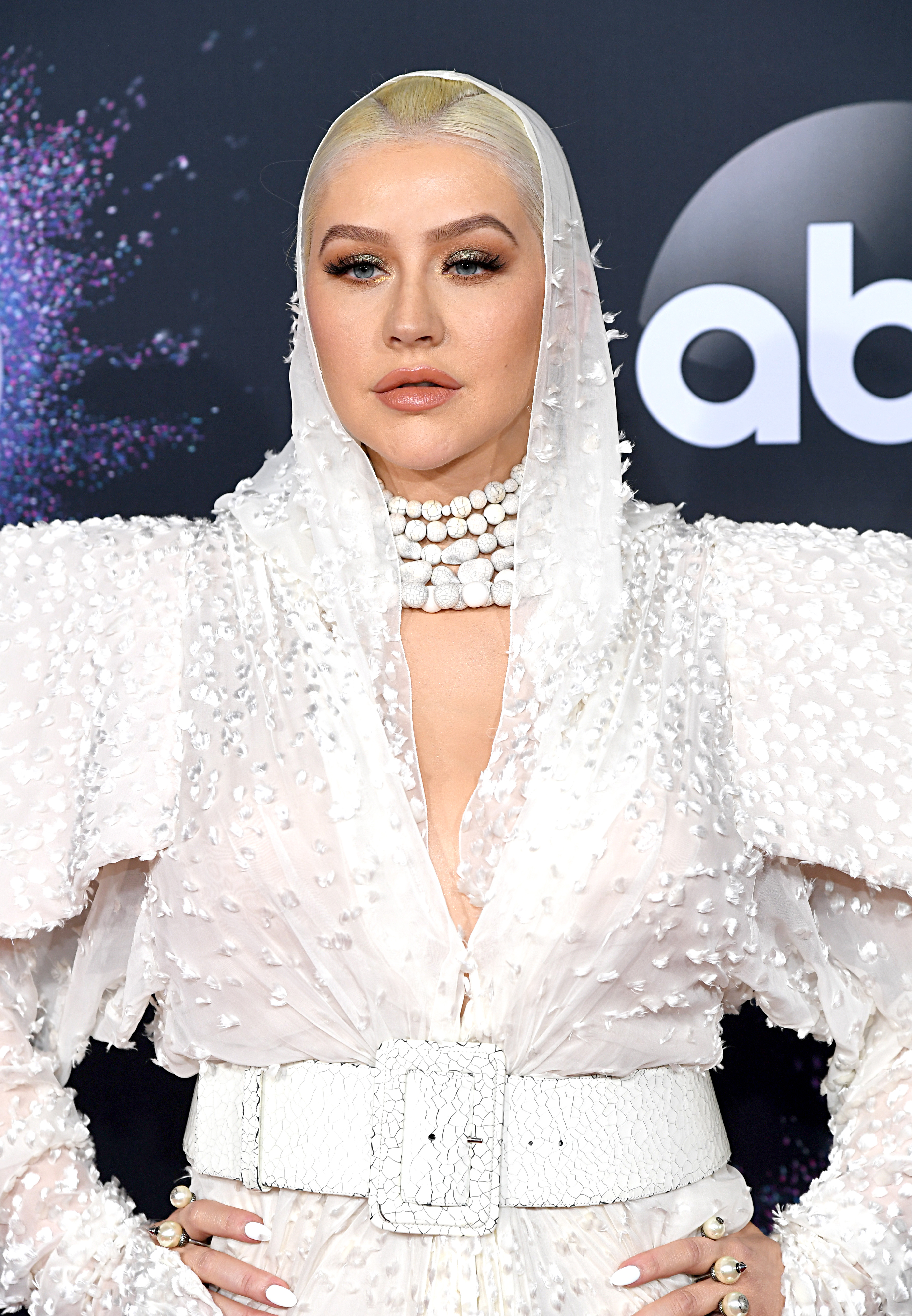 All the Best Hair And Makeup Moments At The 2019 AMAs