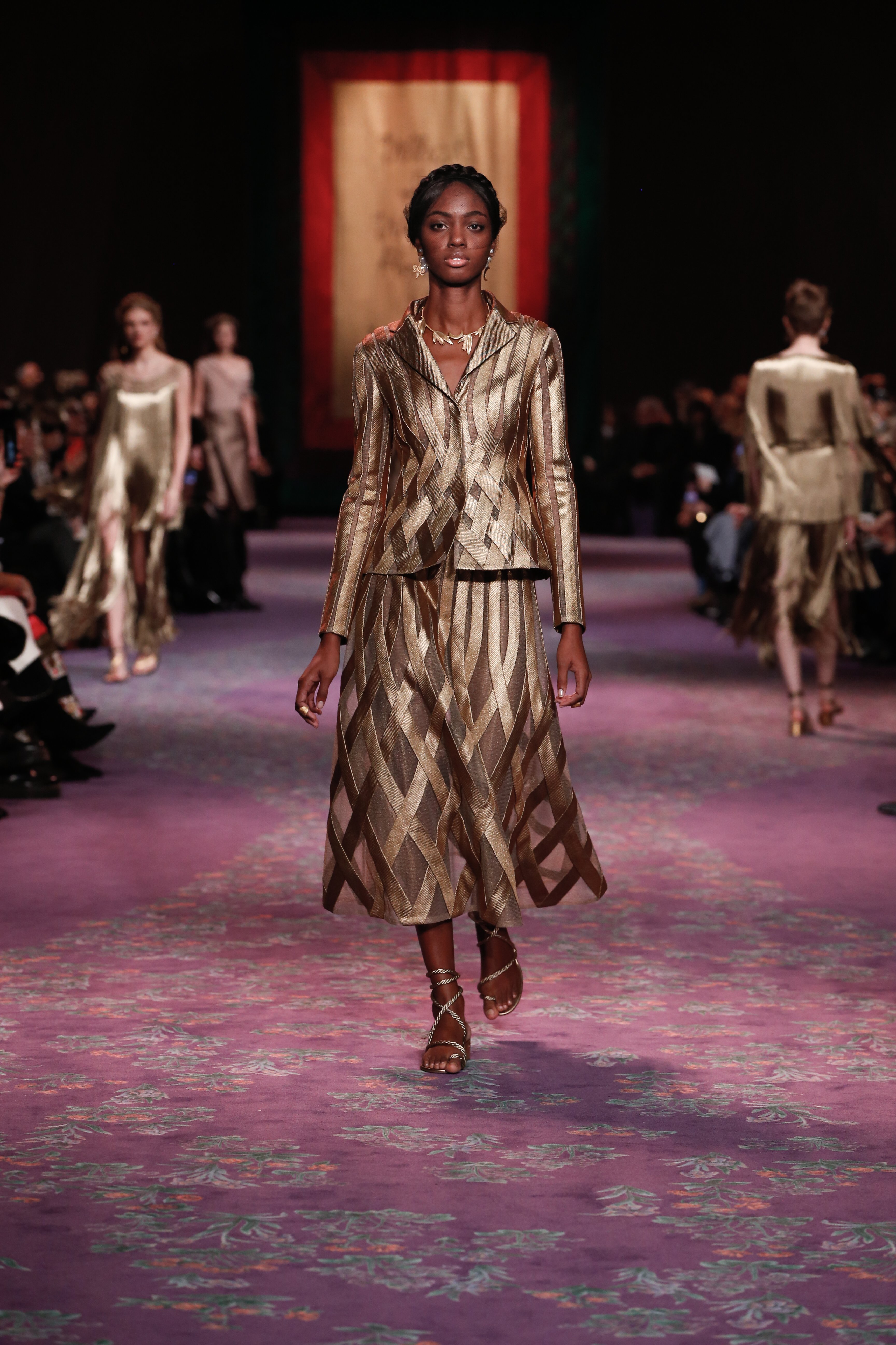 "What If Women Ruled The World?" Dior's Golden Hope For Femininity And ...