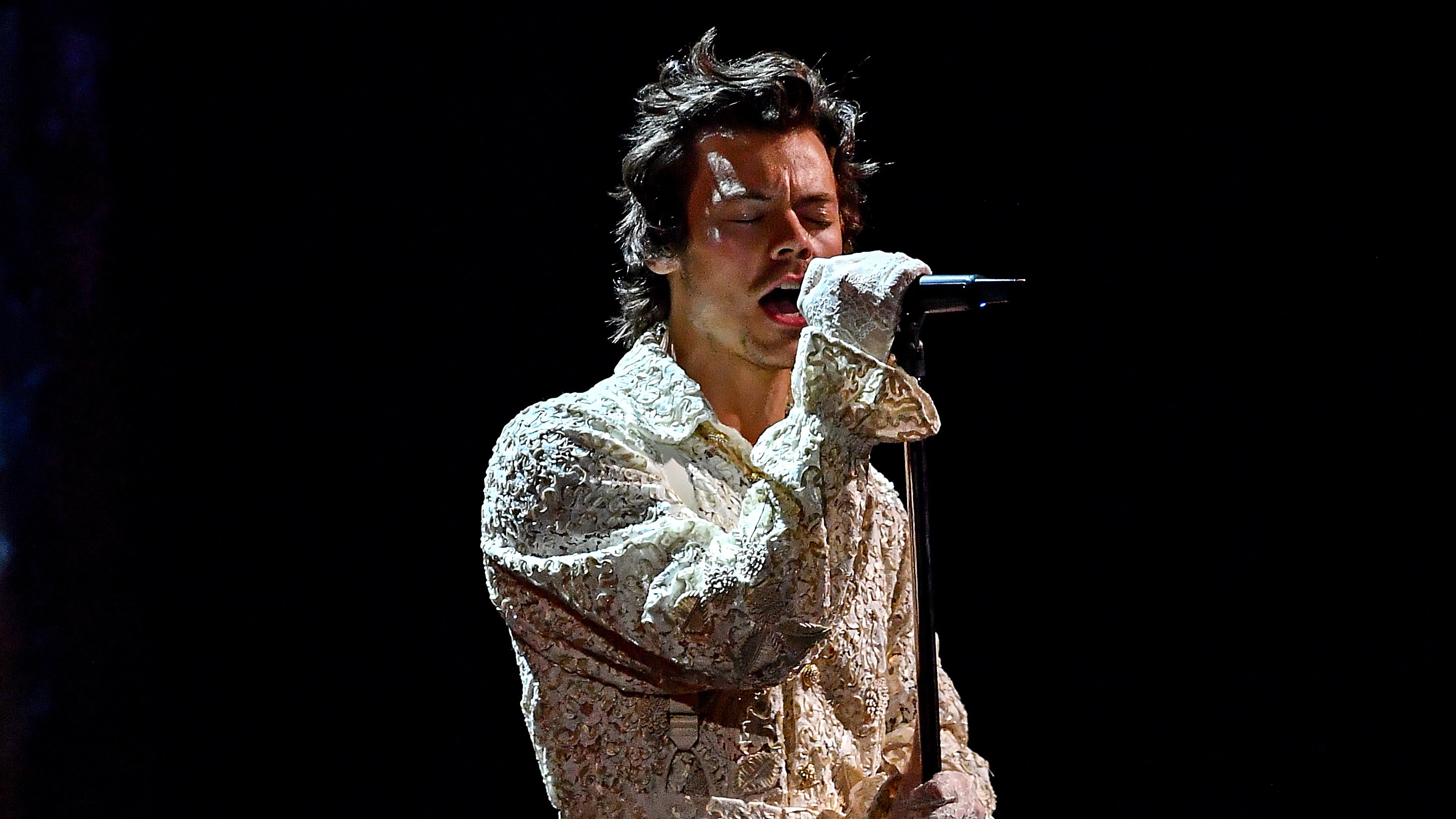 From Knife-Point To Gucci: Harry Styles' Glamorous Turn After A Brush ...