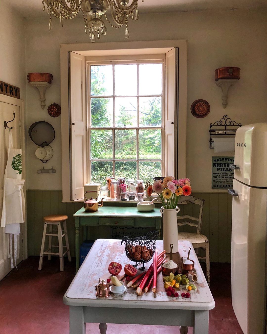 What Is Cottagecore And Why Is It Taking Over My Instagram?