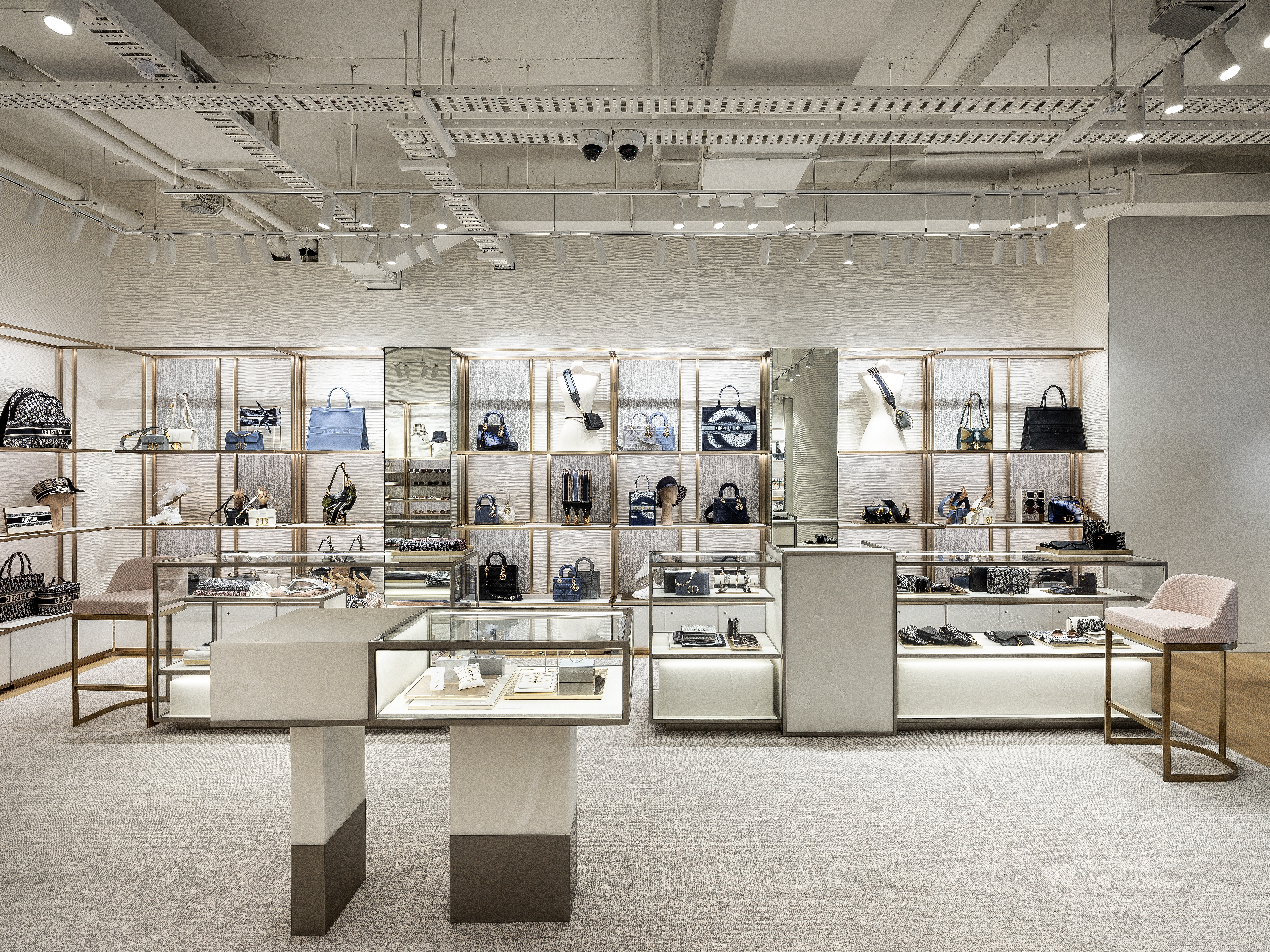 Inside Dior's newest seasonal boutique on George Street in Sydney ...