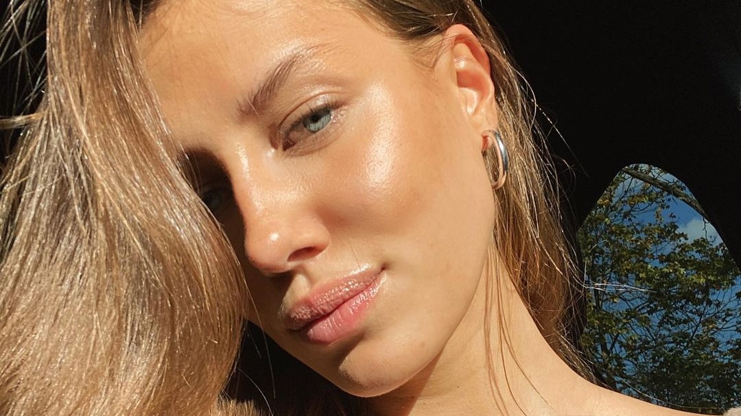 Nicole Poturalski Shared Her 5-Minute Shortcut To Glowing Skin And ...