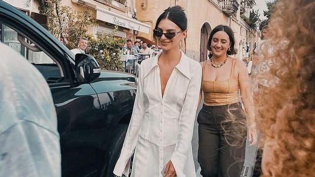 You Can Now Shop Emily Ratajkowski's Dreamy Capri Wardrobe - Grazia