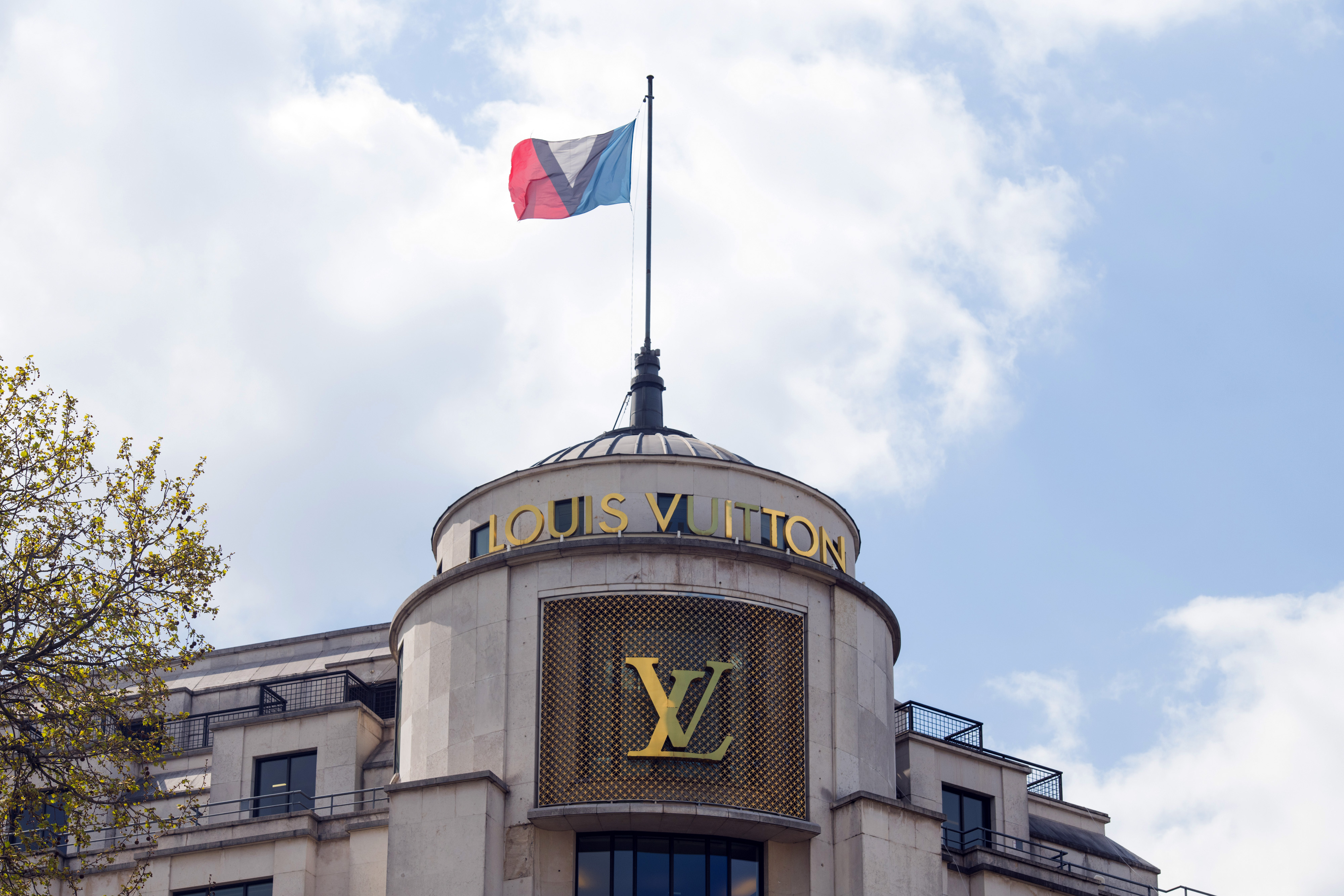 LVMH Stores as Sales Surge Show Luxury Defies Pandemic Gloom - Grazia