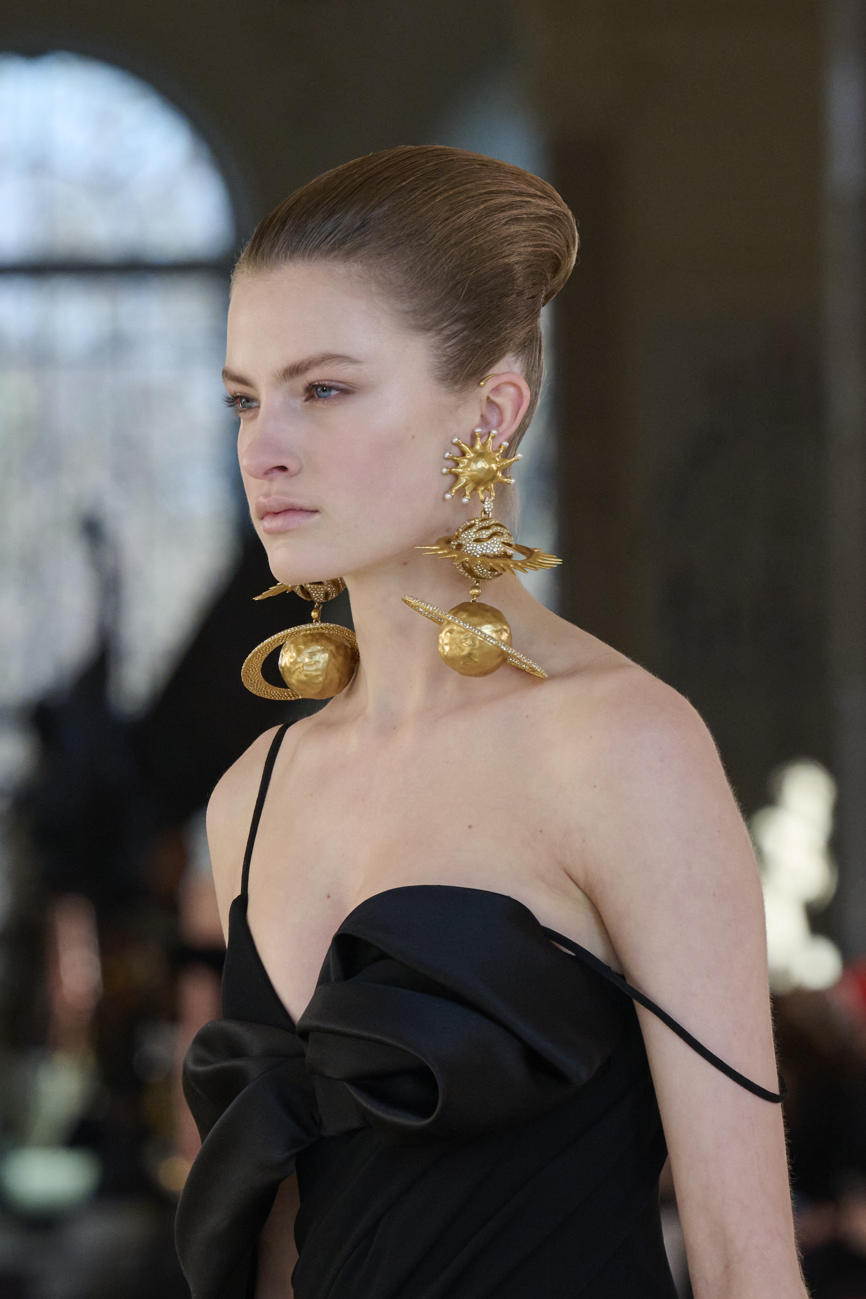 Interplanetary Beauty At Schiaparelli Haute Couture