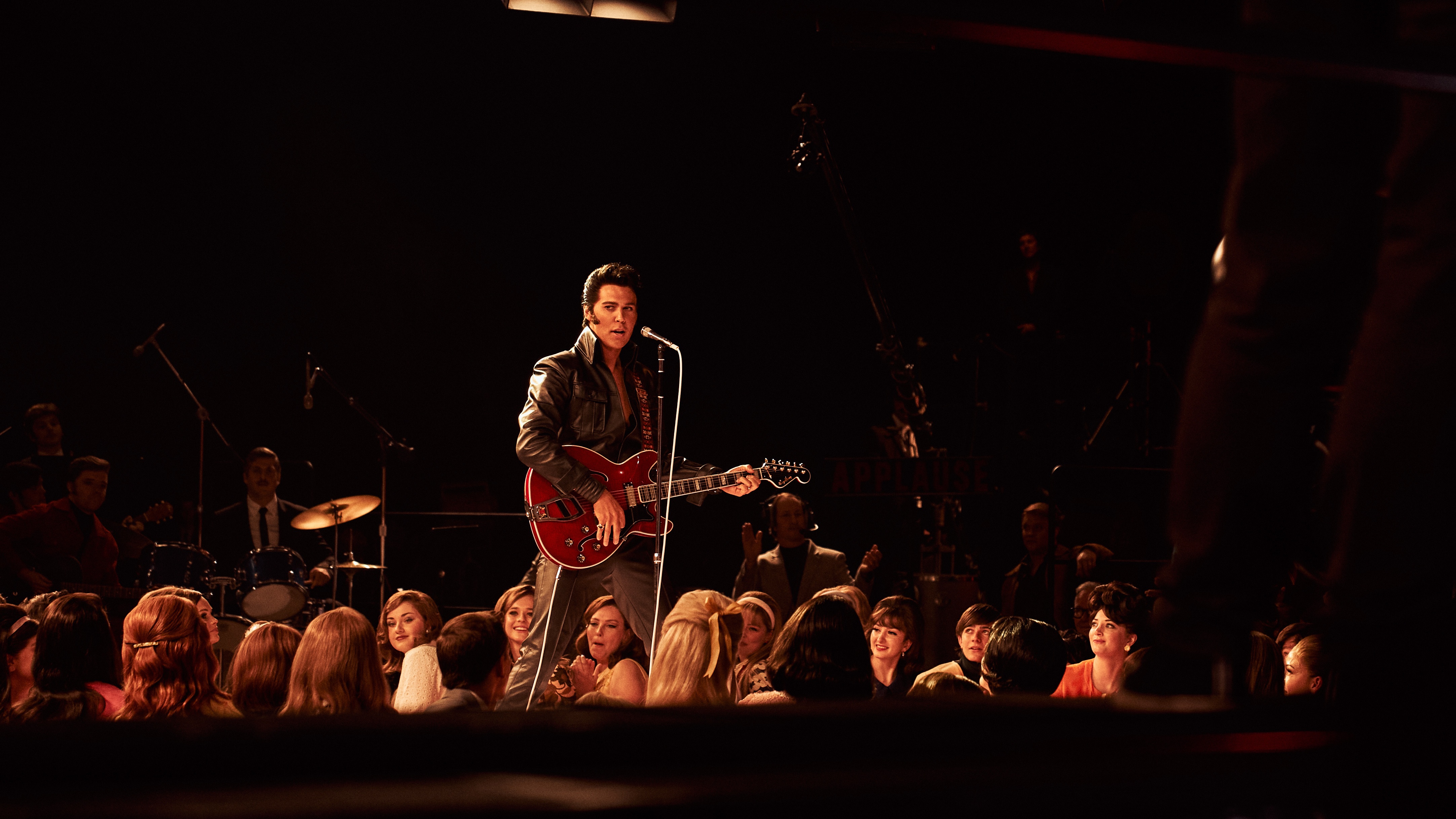 rev-1-ELVIS-3480_High_Res_JPEG Cropped - Grazia