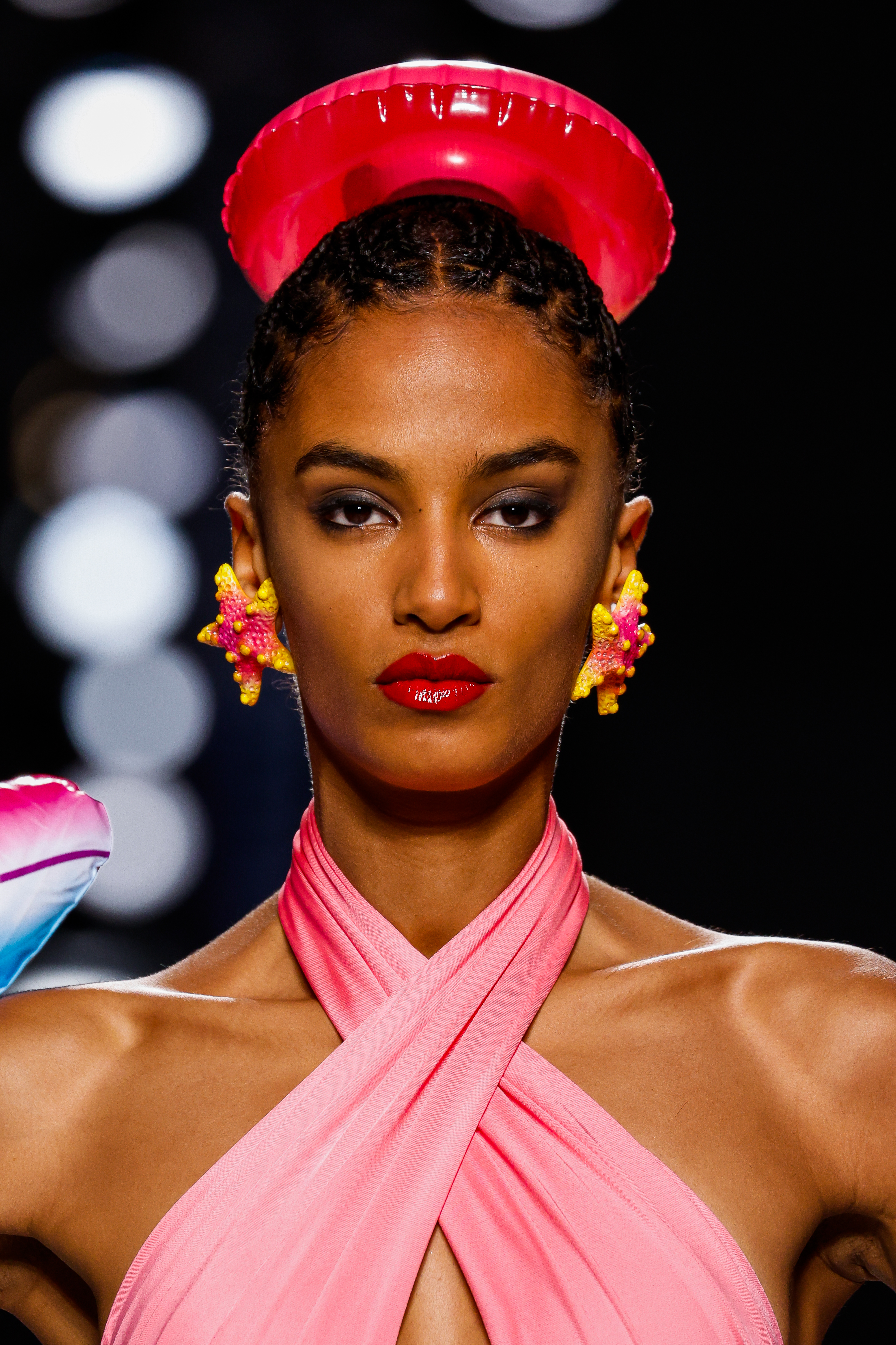 High Shine and High Impact Was The Makeup Mood at Moschino