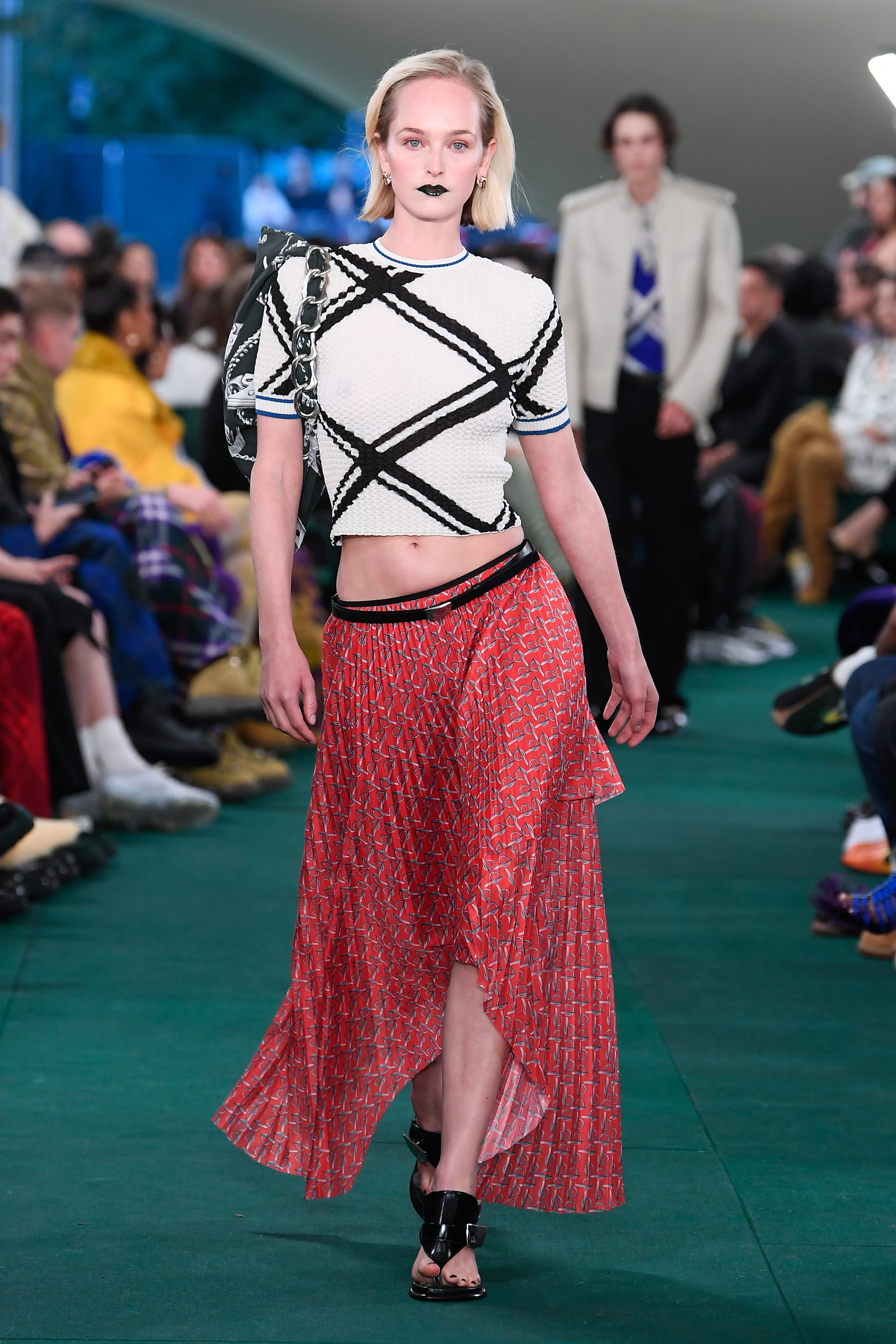 Burberry Spring 2024 Ready To Wear Runway Show - Grazia