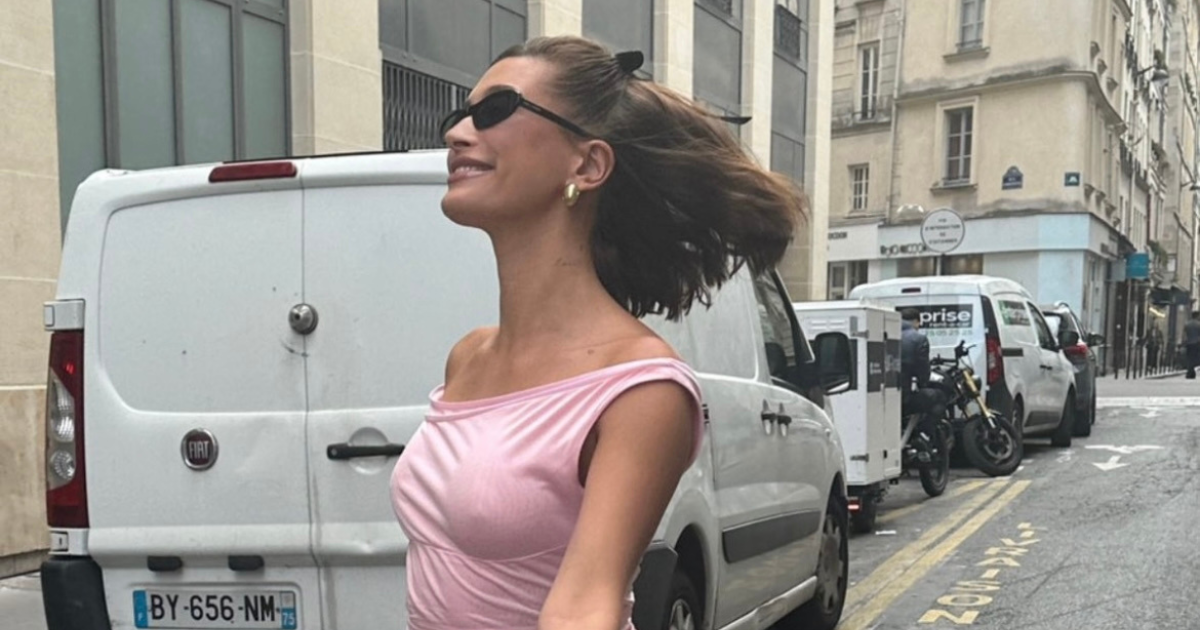 Hailey-Bieber-Paris - Grazia