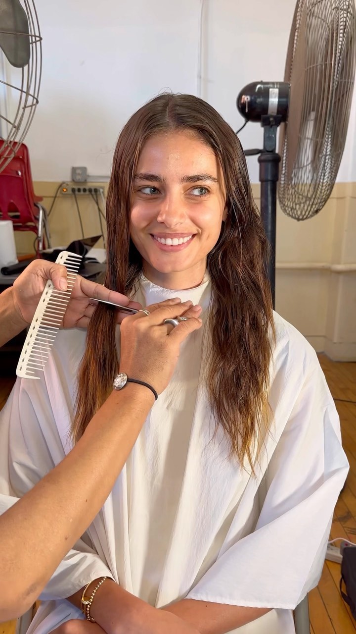 Taylor Hill Drew Inspiration From Audrey Hepburn For Her New Bob